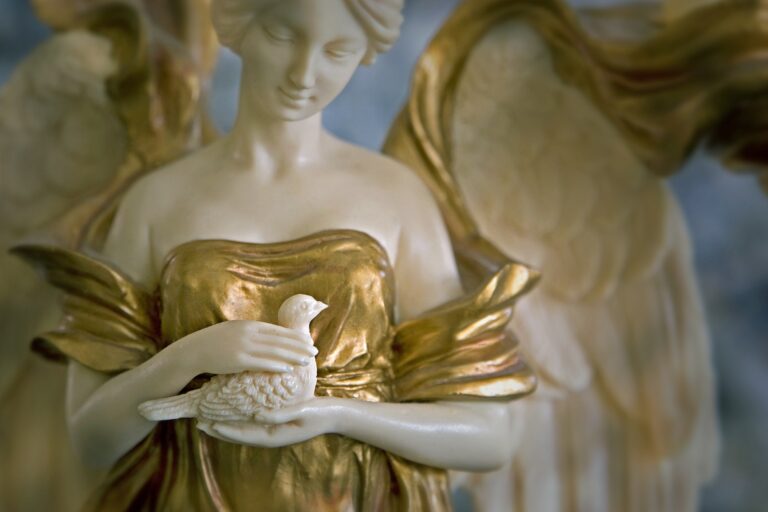 Why Doves are the Symbol of Peace and Other Dove Facts – Chirp Nature ...